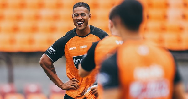 Chee Kam thankful to extend future | Wests Tigers