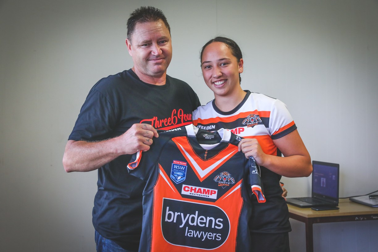 Wests Tigers women presented with debut jerseys | Wests Tigers